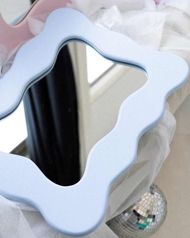 Colorful, Wavy Mirrors – Meaui. Studio